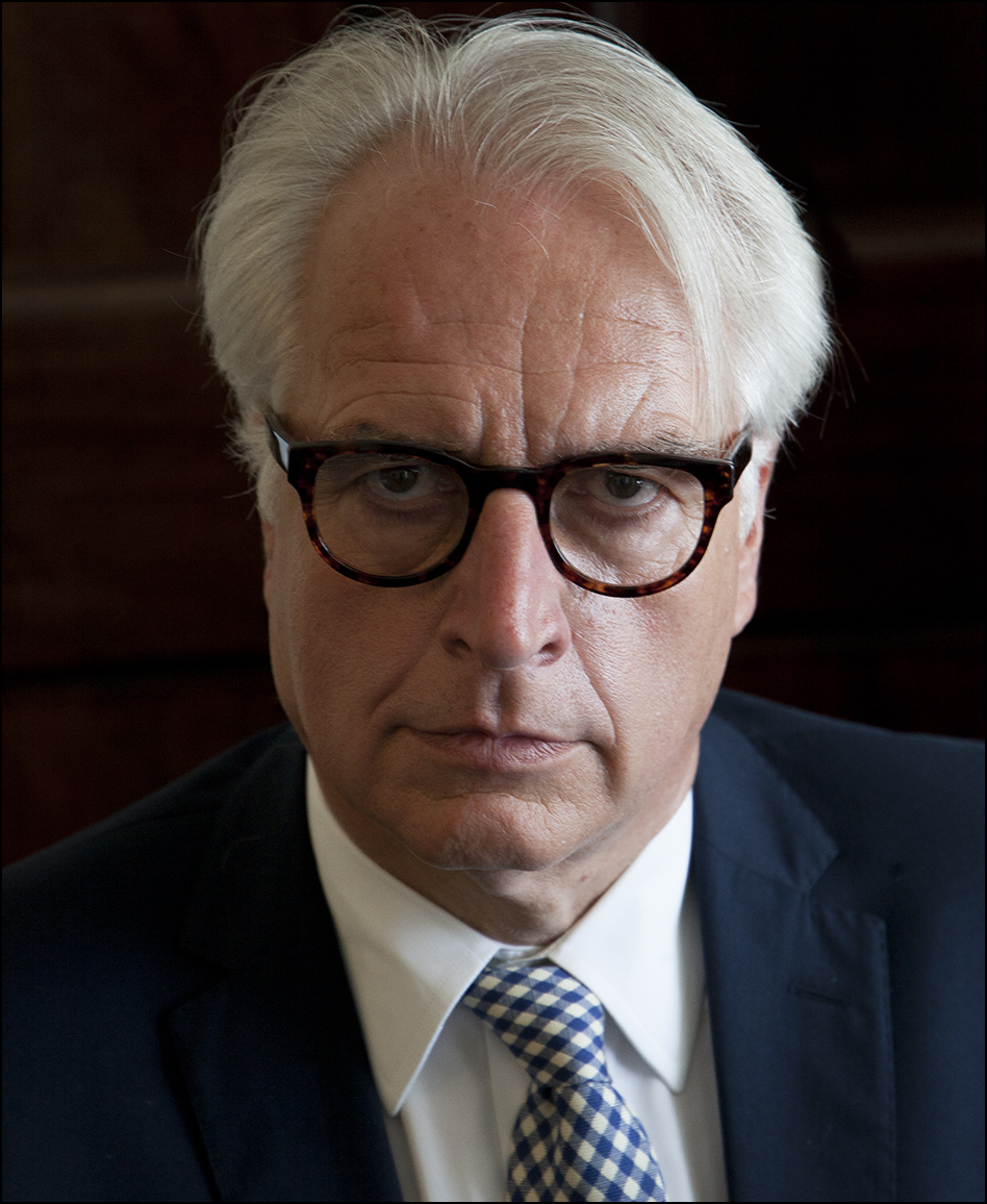 Portraits of an establishment