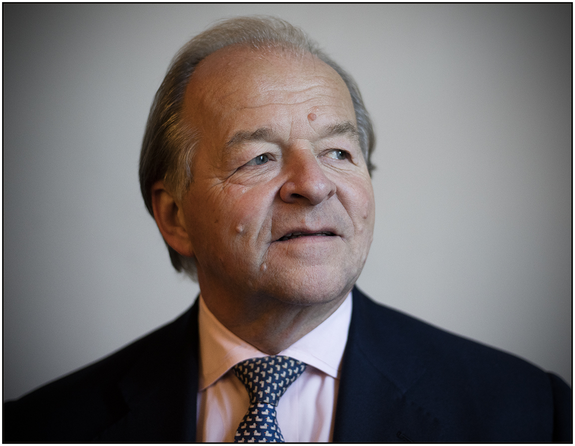 Portraits of an establishment
