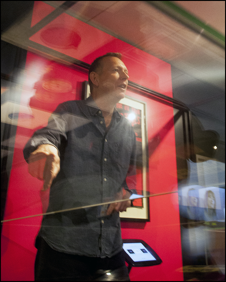 Portraits of an establishment