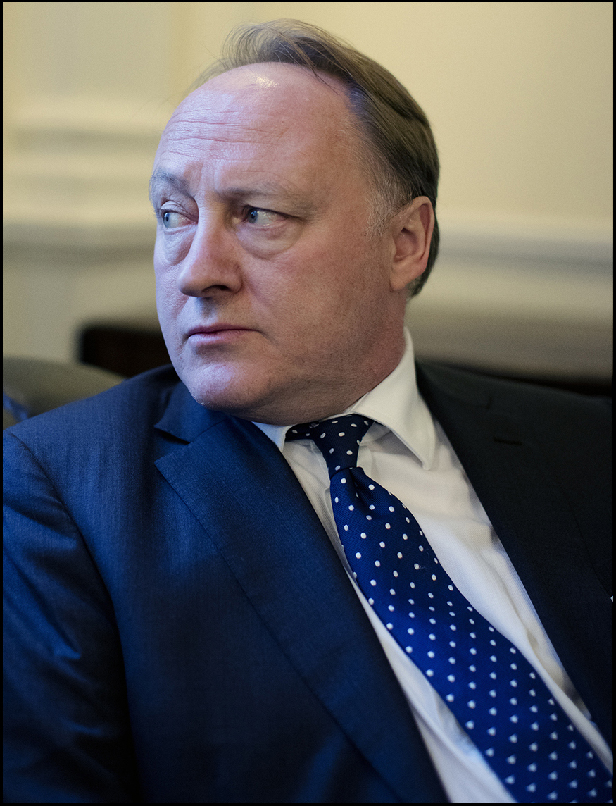 Portraits of an establishment