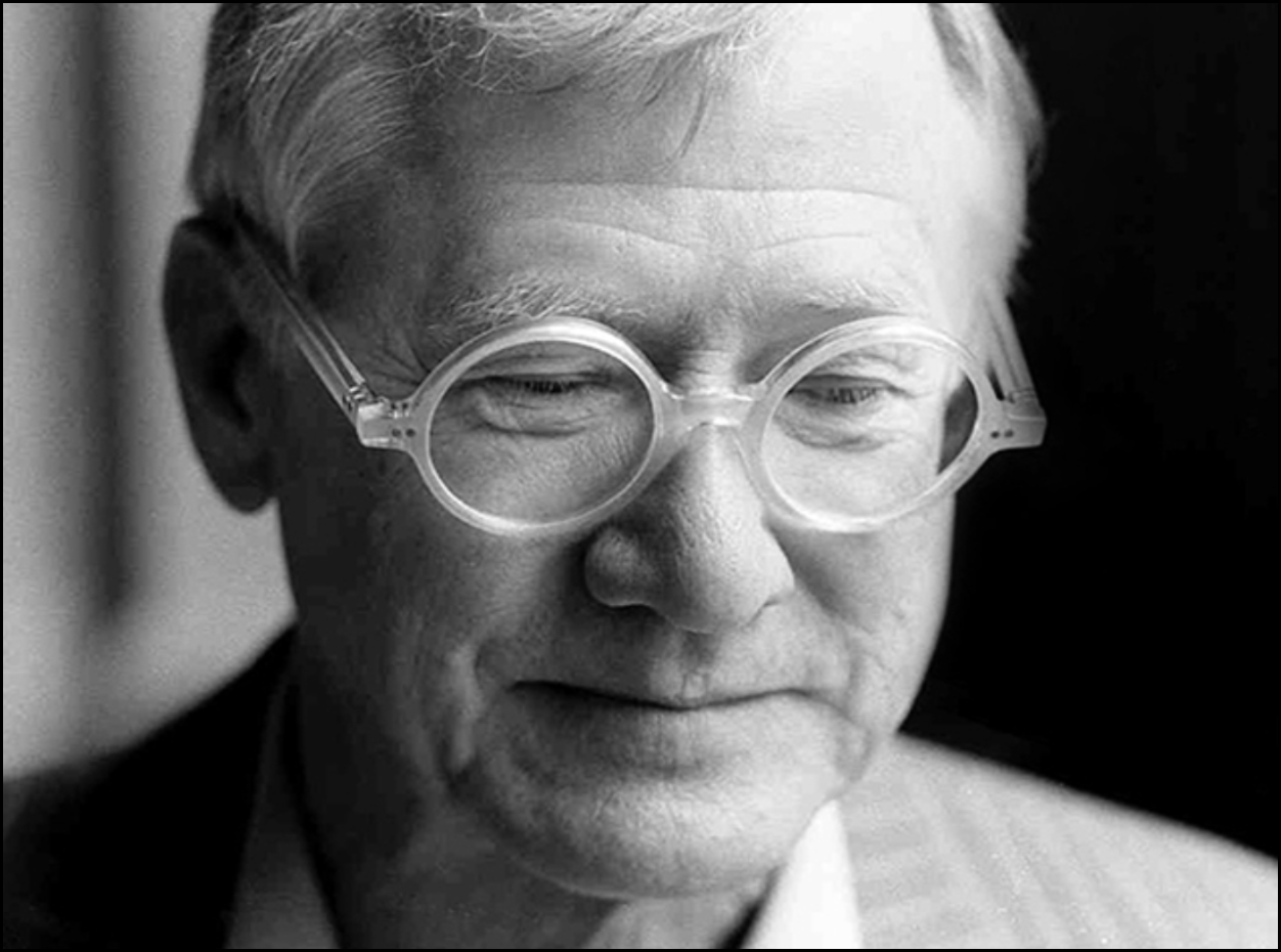 Portraits of an establishment